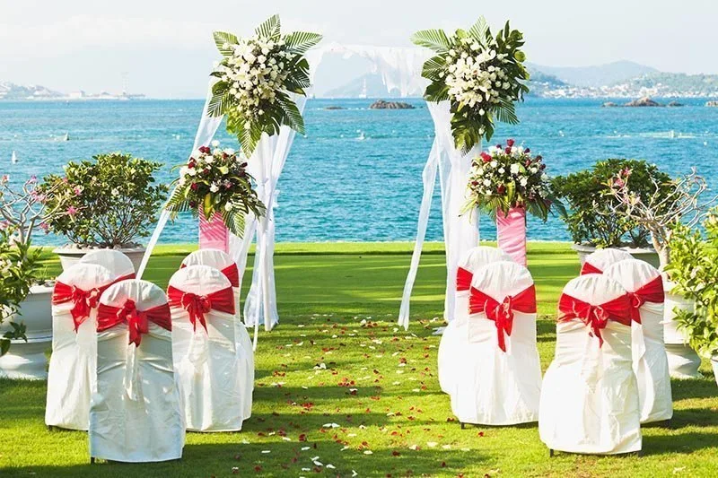 How to draw a wedding arch | Beachweddingtips.com